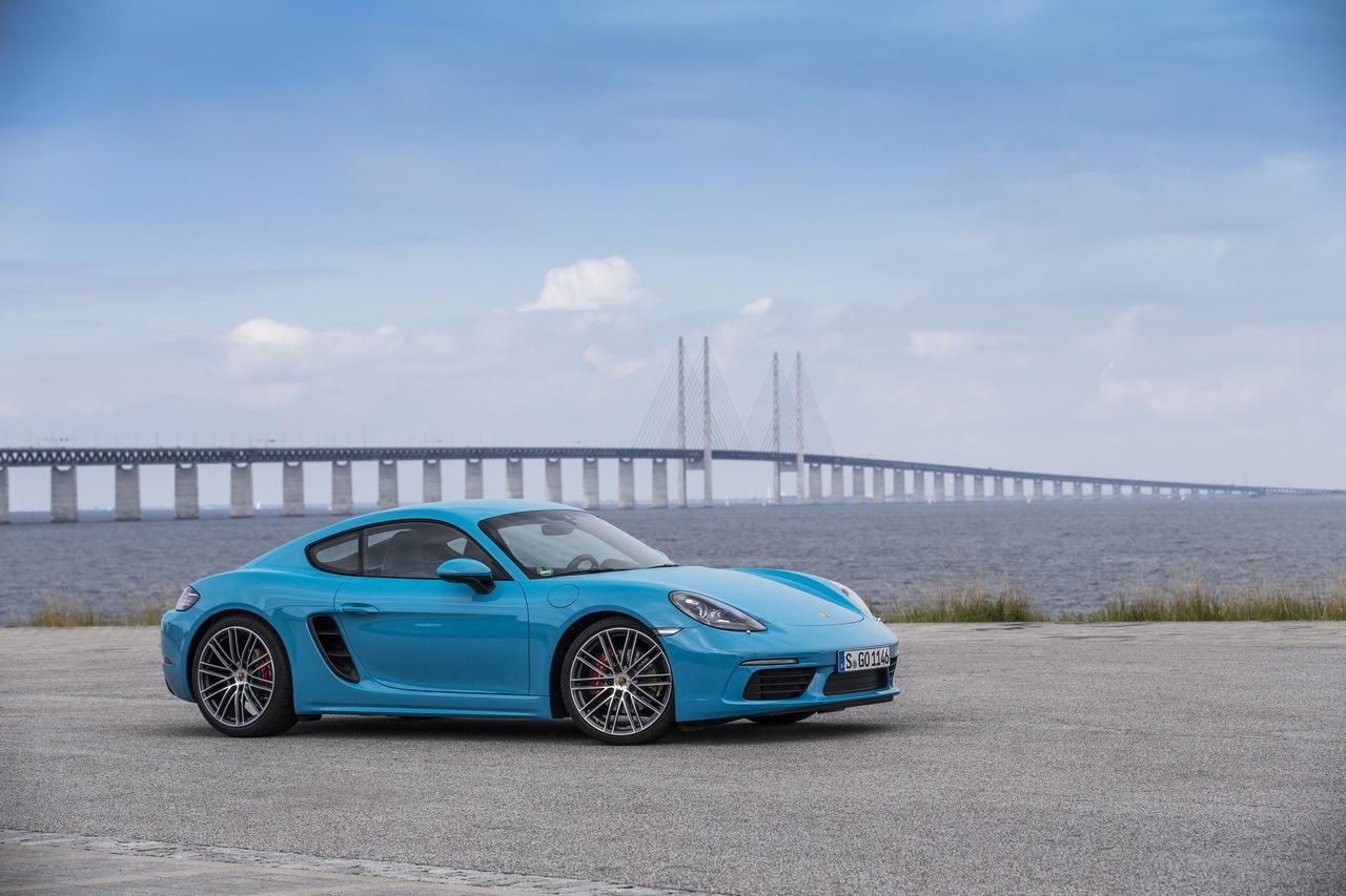 Photo 14 - porsche 718 cayman s miami blue statique avant - Essai ...
