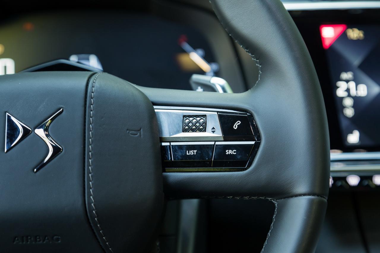 Photo 33 - commandes volant ds7 crossback - Essai comparatif : le DS7 ...