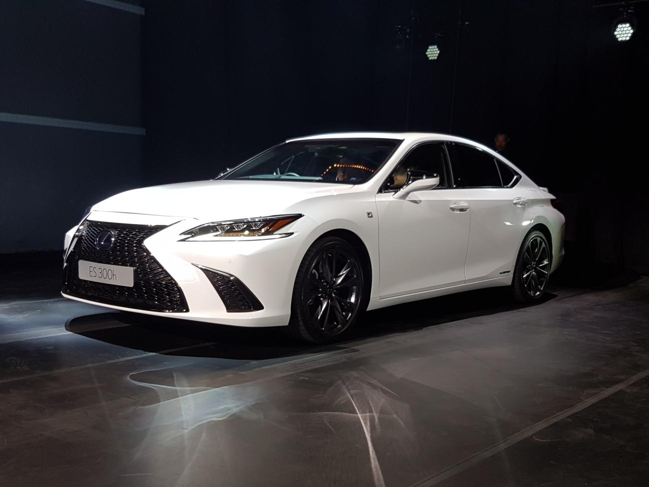 Photo 63 - Lexus ES 2018 : infos et photos de la remplaçante de la Lexus GS