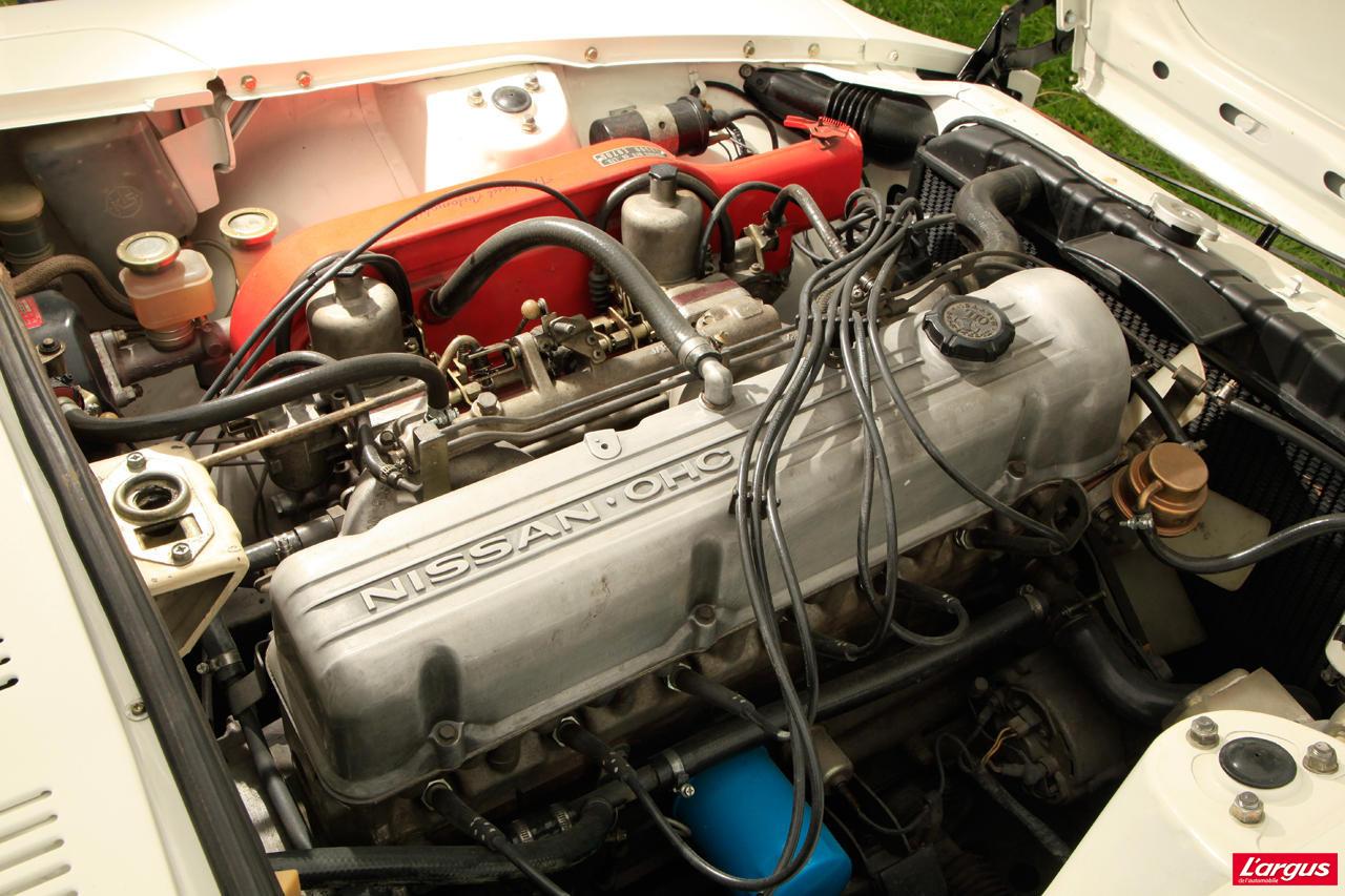 Photo 23 - moteur Datsun 240Z blanche - Datsun 240Z vs Nissan 370Z : c'était mieux avant