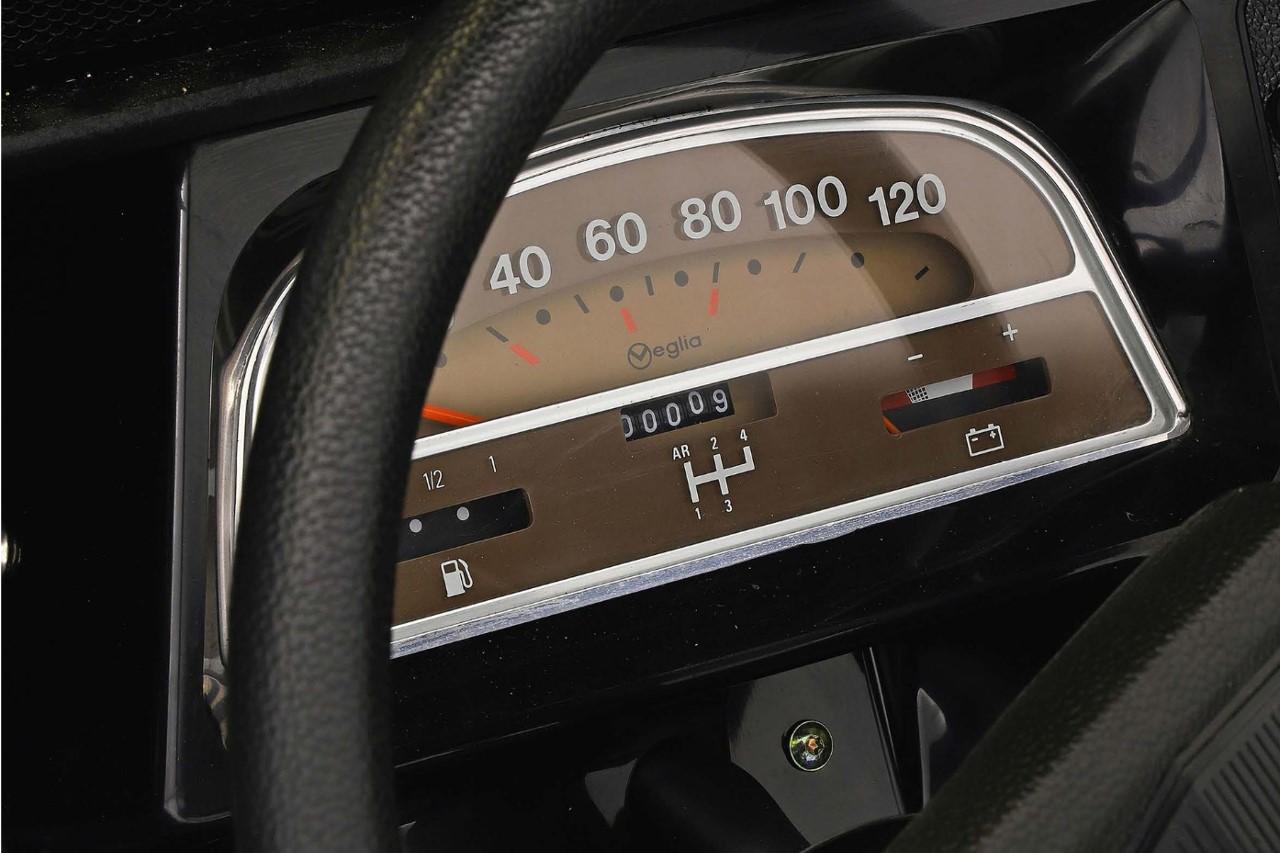 Photo 2 - Citroën 2CV Charleston compteur - Citroën 2CV (1990). Une ...