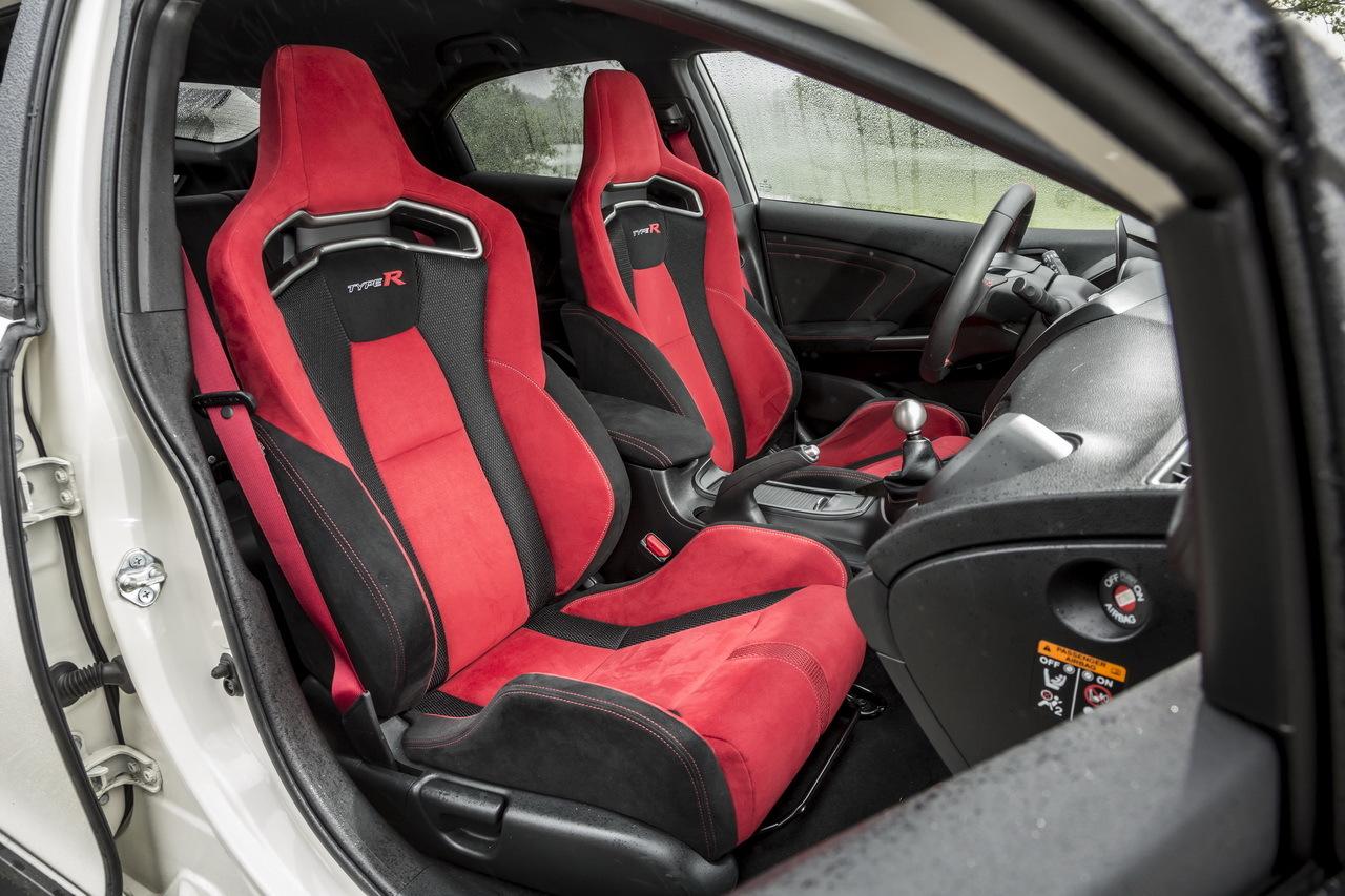 Photo 37 - Honda Civic Type R 2016 vue des sièges baquets - Essai Ford ...