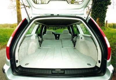 Photo 7 - Ford Mondeo Clipper 2.0 Ghia - Peugeot 406 break 2.0 ST : le ...