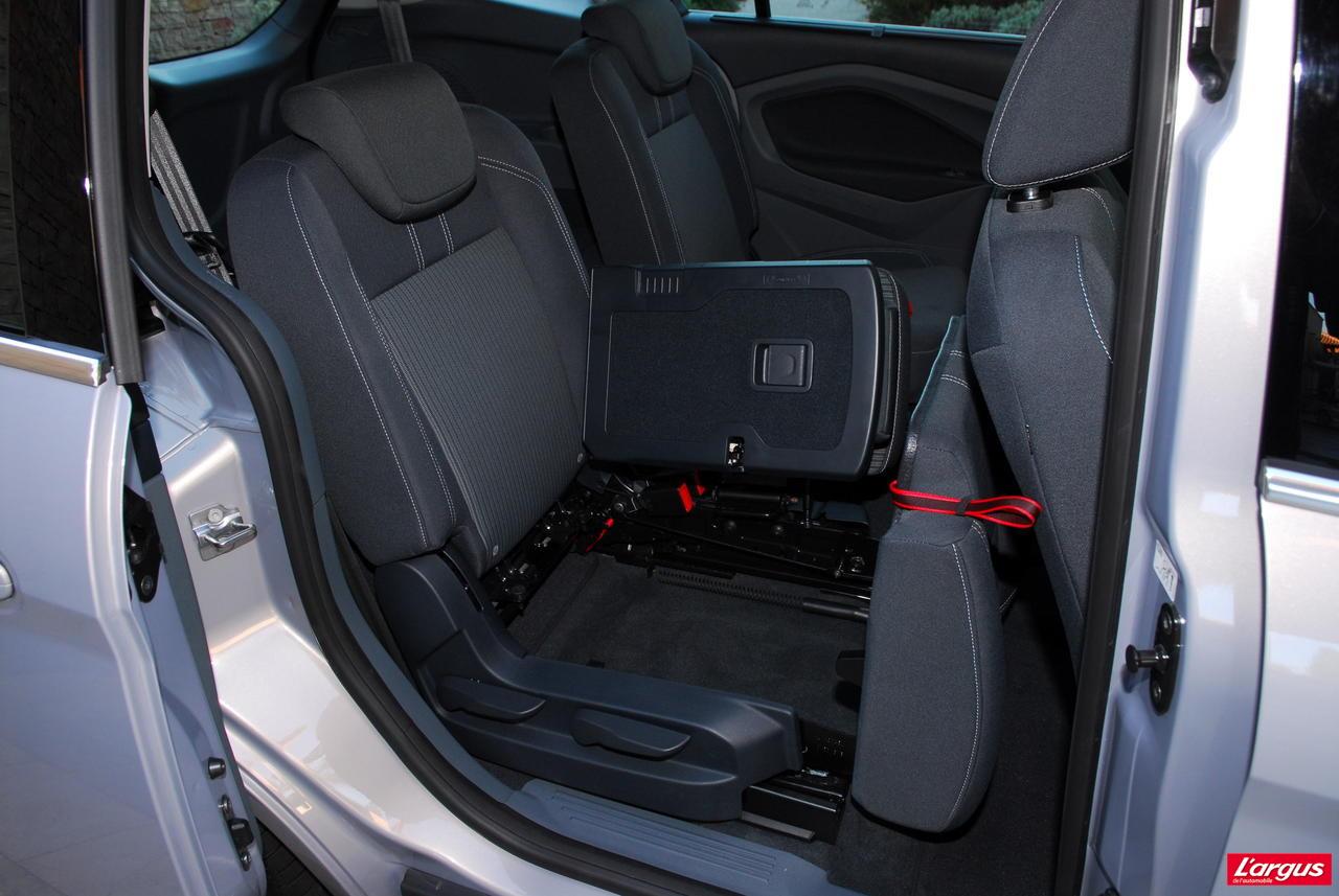 Photo 8 - Le Ford C-MAX voit grand pour offrir sept places
