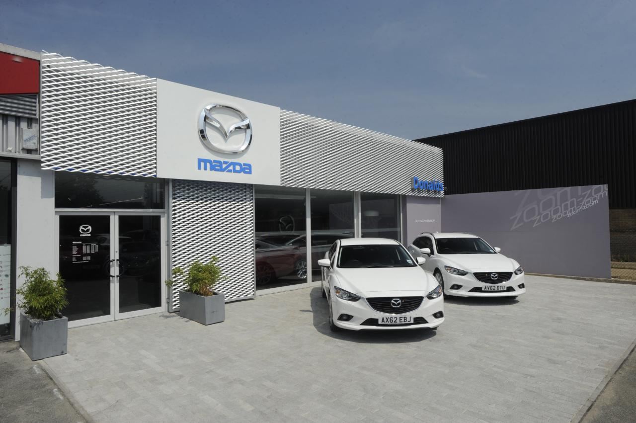 Un nouveau look pour le réseau Mazda