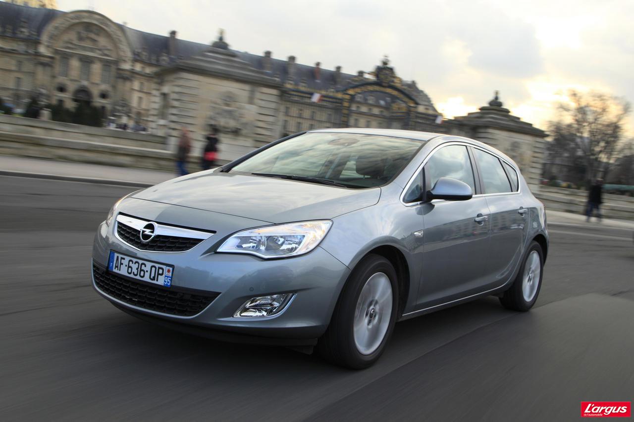 21 448 Opel Astra à rectifier