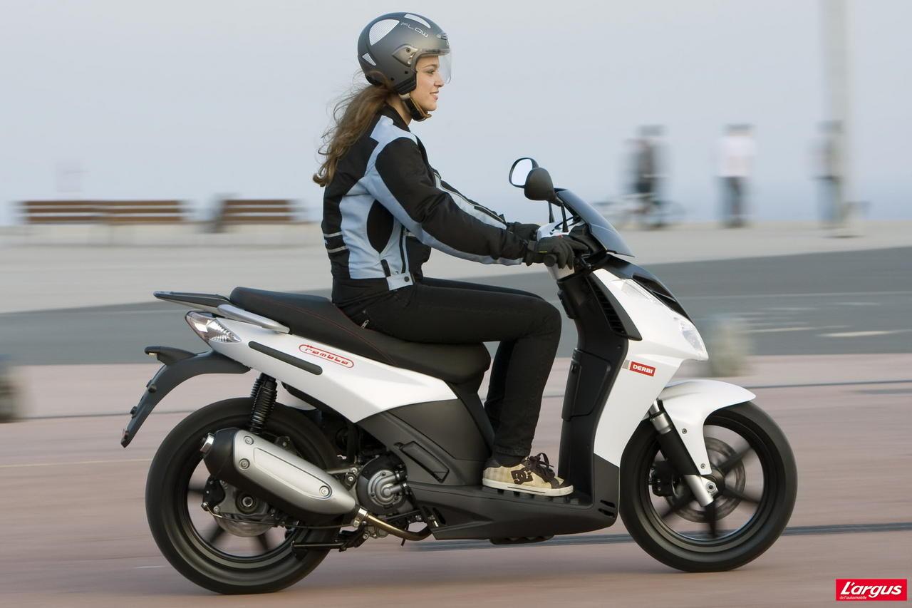 Photo 2 - Dekra veut aussi les scooters