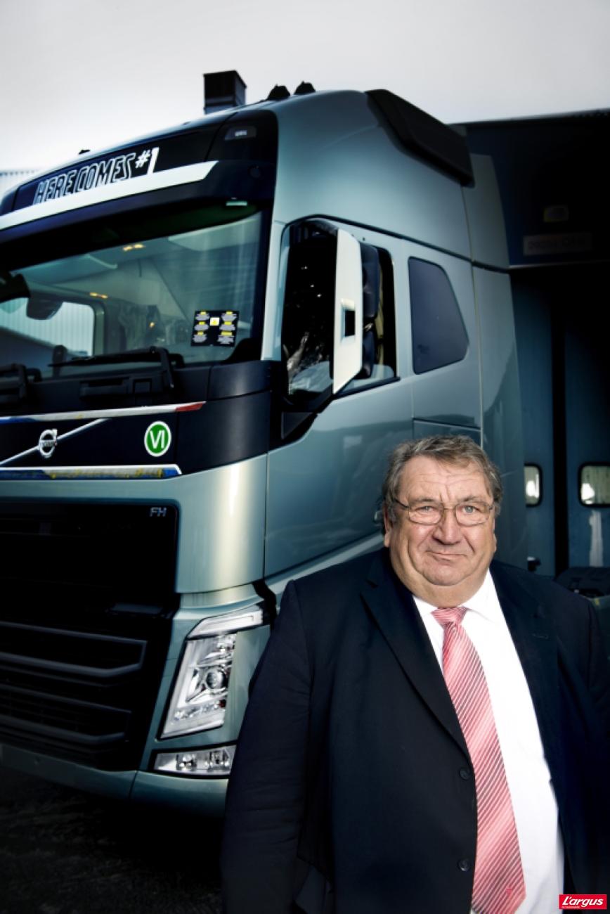 Photo 2 - Le premier Volvo FH chez un Français