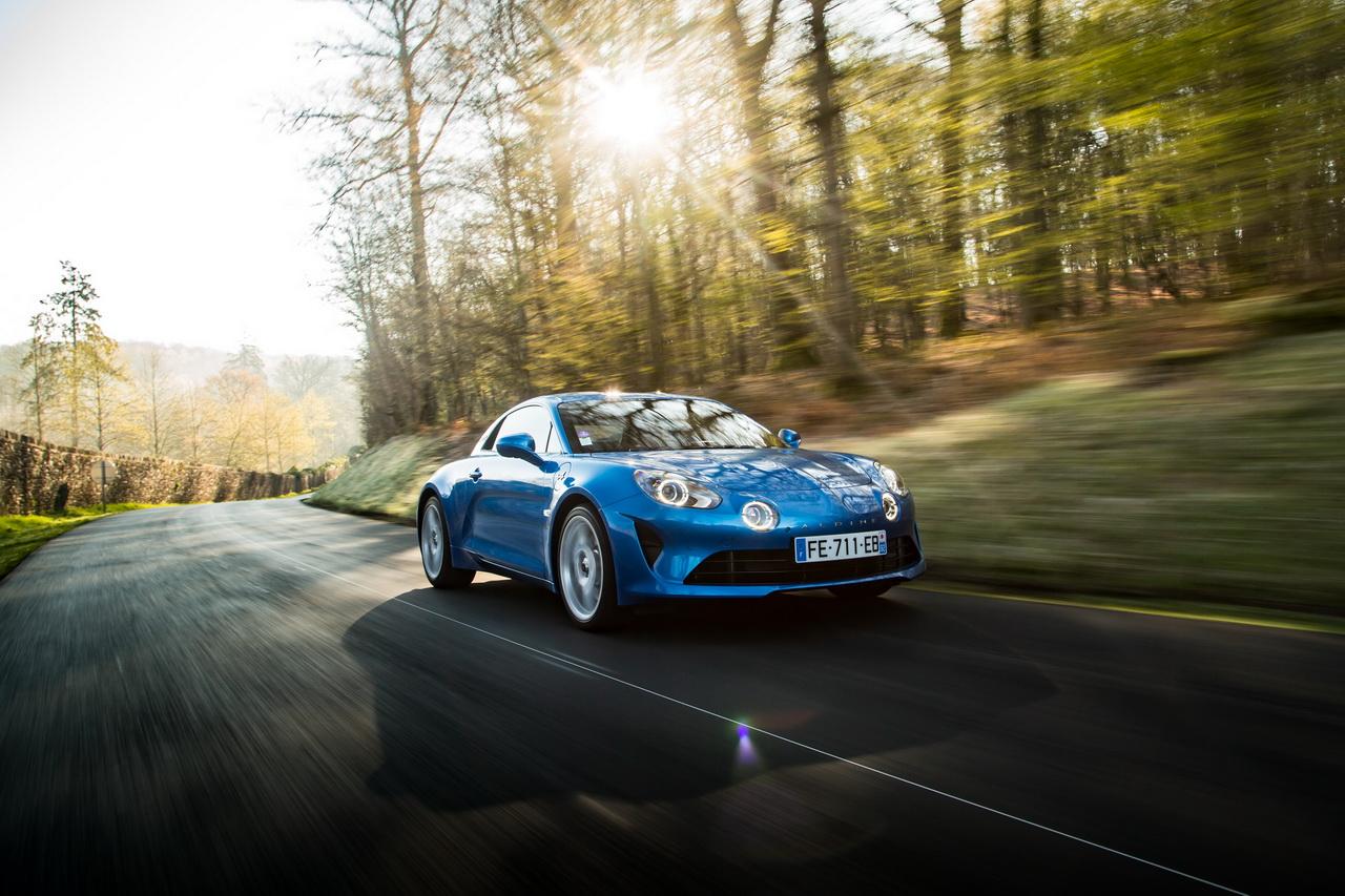 Photo 37 - Alpine A110 Pure bleue travelling avant droit - Essai Alpine ...