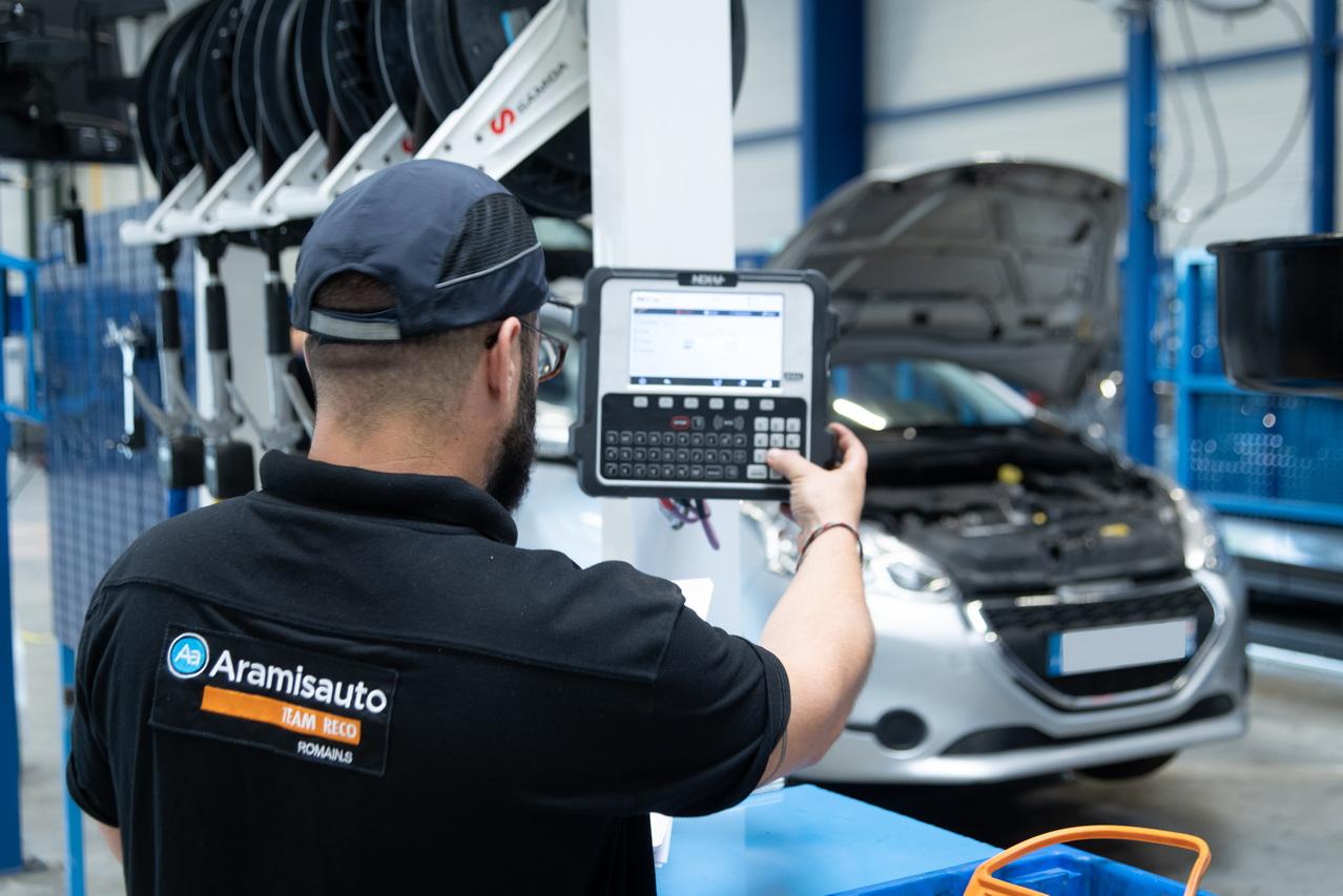 Photo 3 - inauguration aramisauto nemours 77 - Reconditionnement VO ...