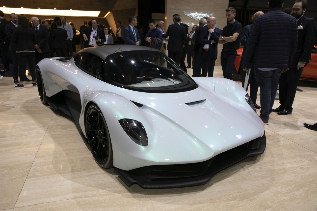 Diaporama et photos - Aston Martin Valhalla (2022) : un V6 hybride | L ...