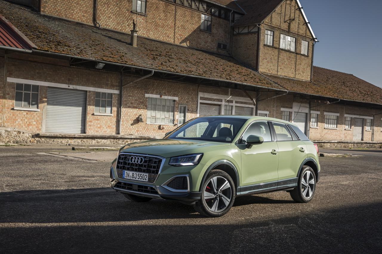 Photo 9 - Audi Q2 vert pomme - Essai Audi Q2 35 TFSI (2021) : la révolution attendra