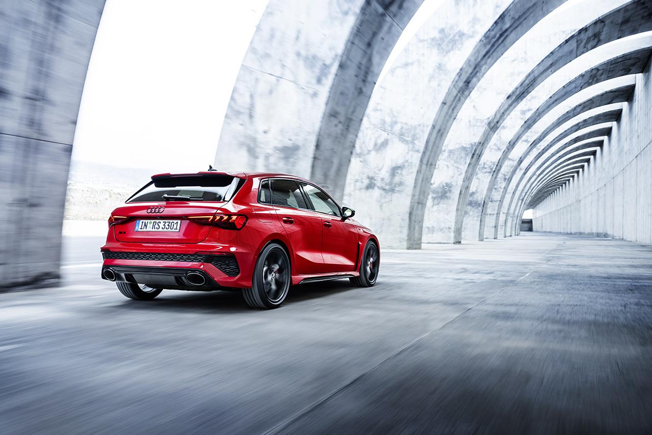Photo 14 - nouvelle Audi RS 3 Sportback rouge Tango - Audi RS3 (2021 ...