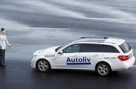 Volvo s'allie avec Uber et aussi avec Autoliv