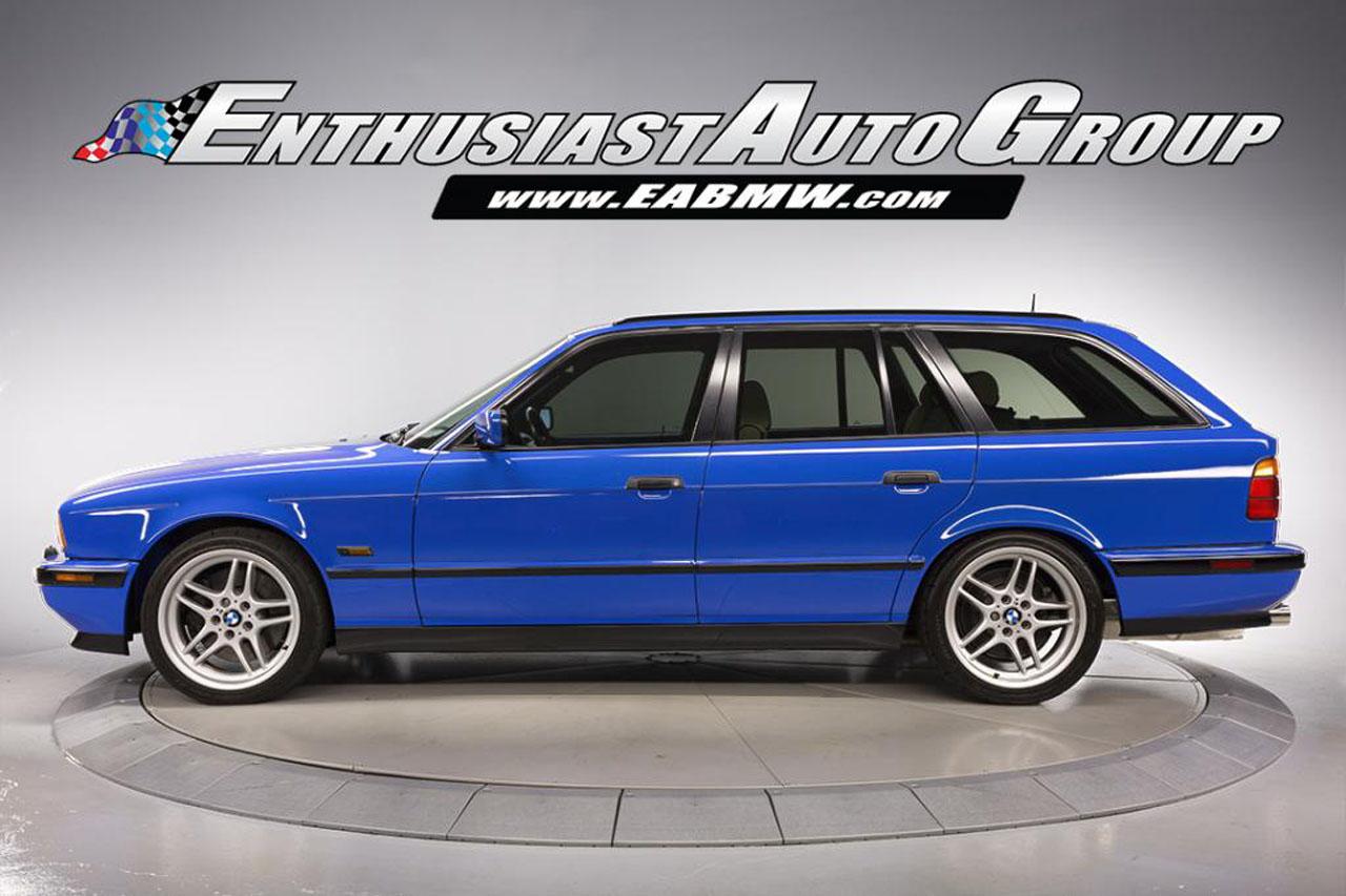 Photo 3 - bmw M5 touring E34 santorini blue - BMW M5 Touring E34. Un ...