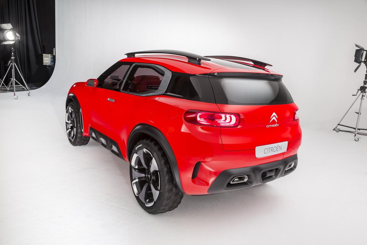 Photo 5 - Citroën Aircross Concept (2015) vue arrière couleur rouge ...