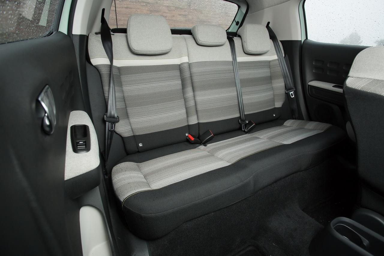 Photo 34 - Citroën C3 2016 Shine vue de la banquette arrière ambiance ...