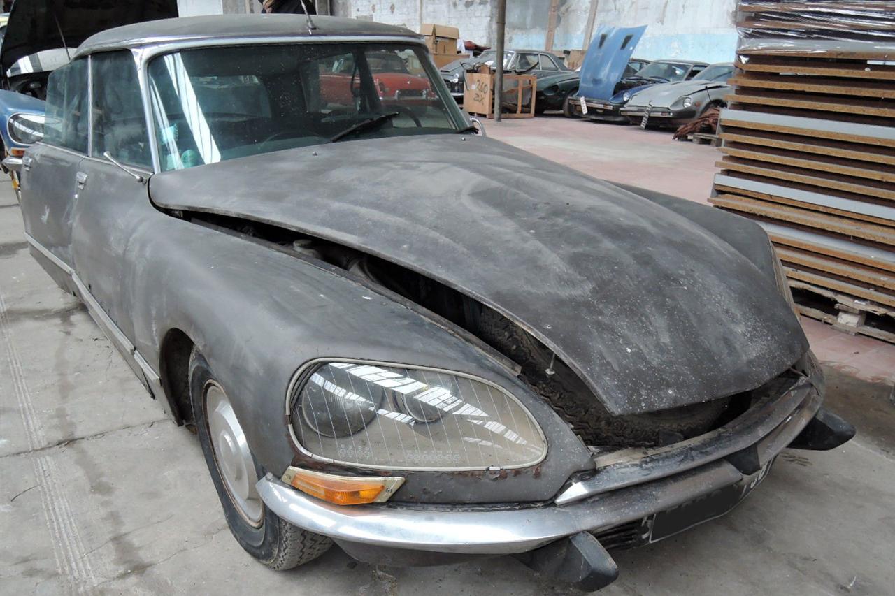 Photo 6 - citroen ds 23 ie 1973 - Vente aux enchères. Une collection de ...