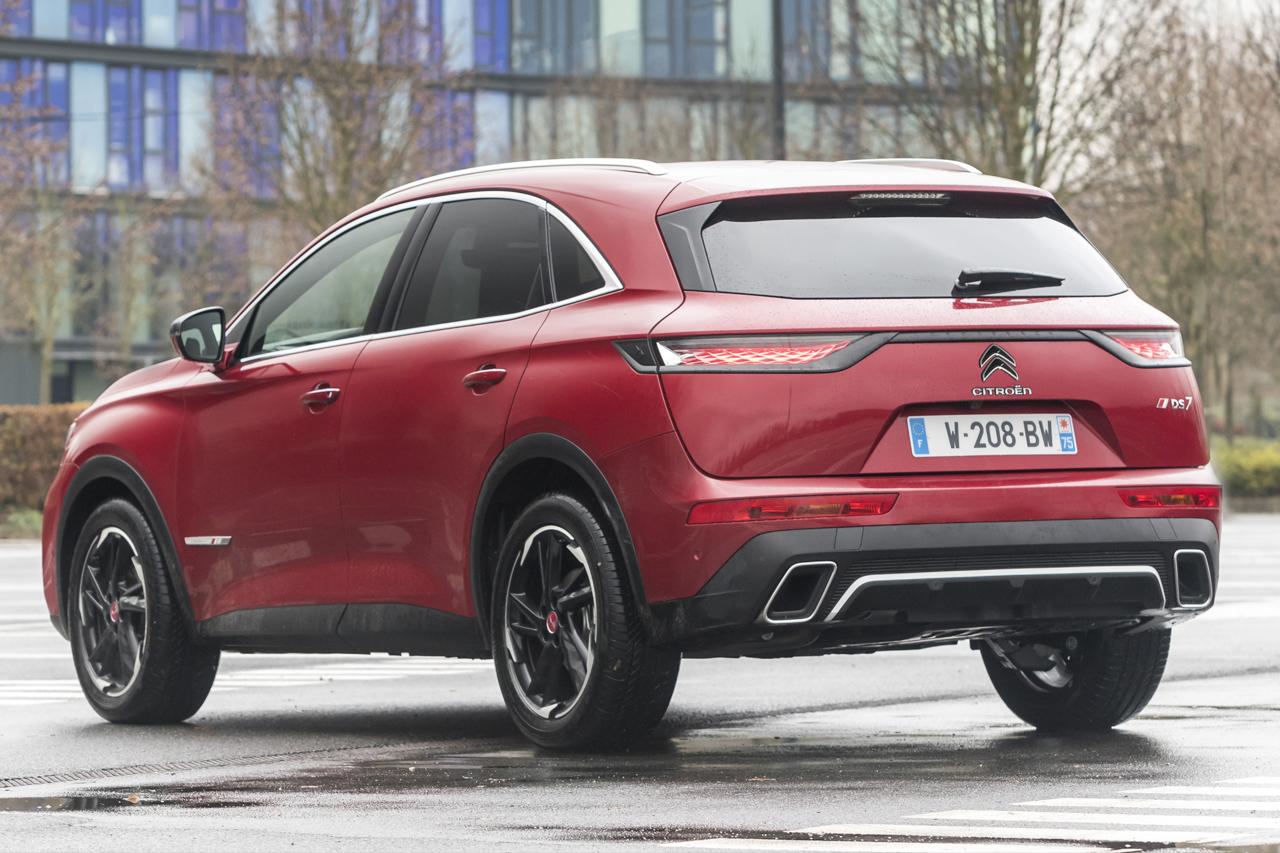 Photo 3 - vue arrière citroen ds7 crossback rouge - Longue vie au DS7 ...