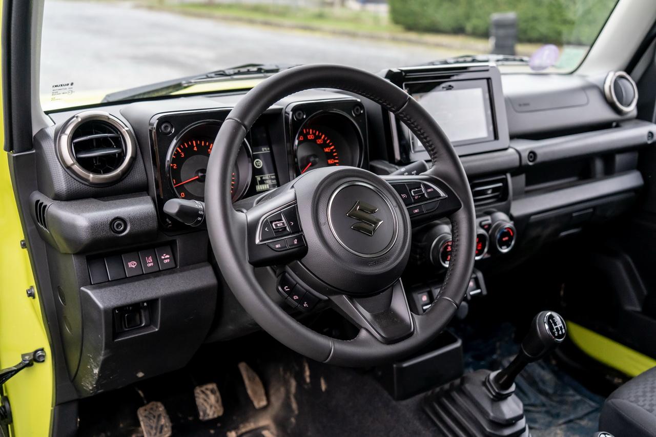 Photo 12 - Suzuki Jimny - Duel entre le Suzuki Jimny et le Mercedes ...