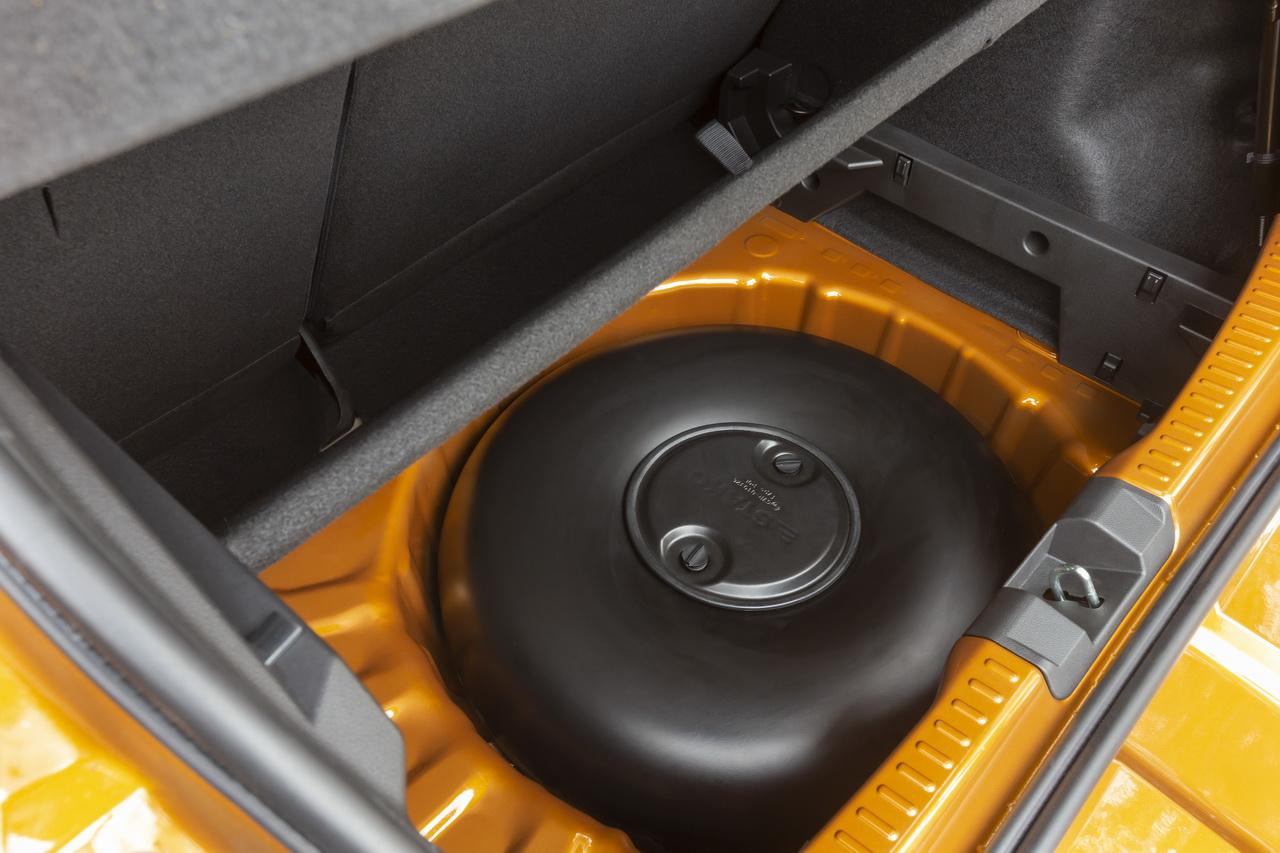 Photo 15 - reservoir gpl dacia sandero - Dacia Sandero : essai de la ...