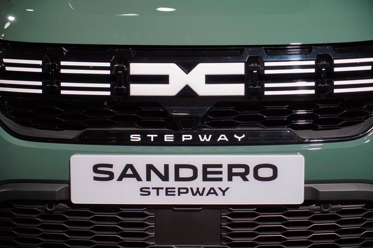 Photo 4 - logo dacia link sandero - Nouveau look pour les Dacia Sandero ...