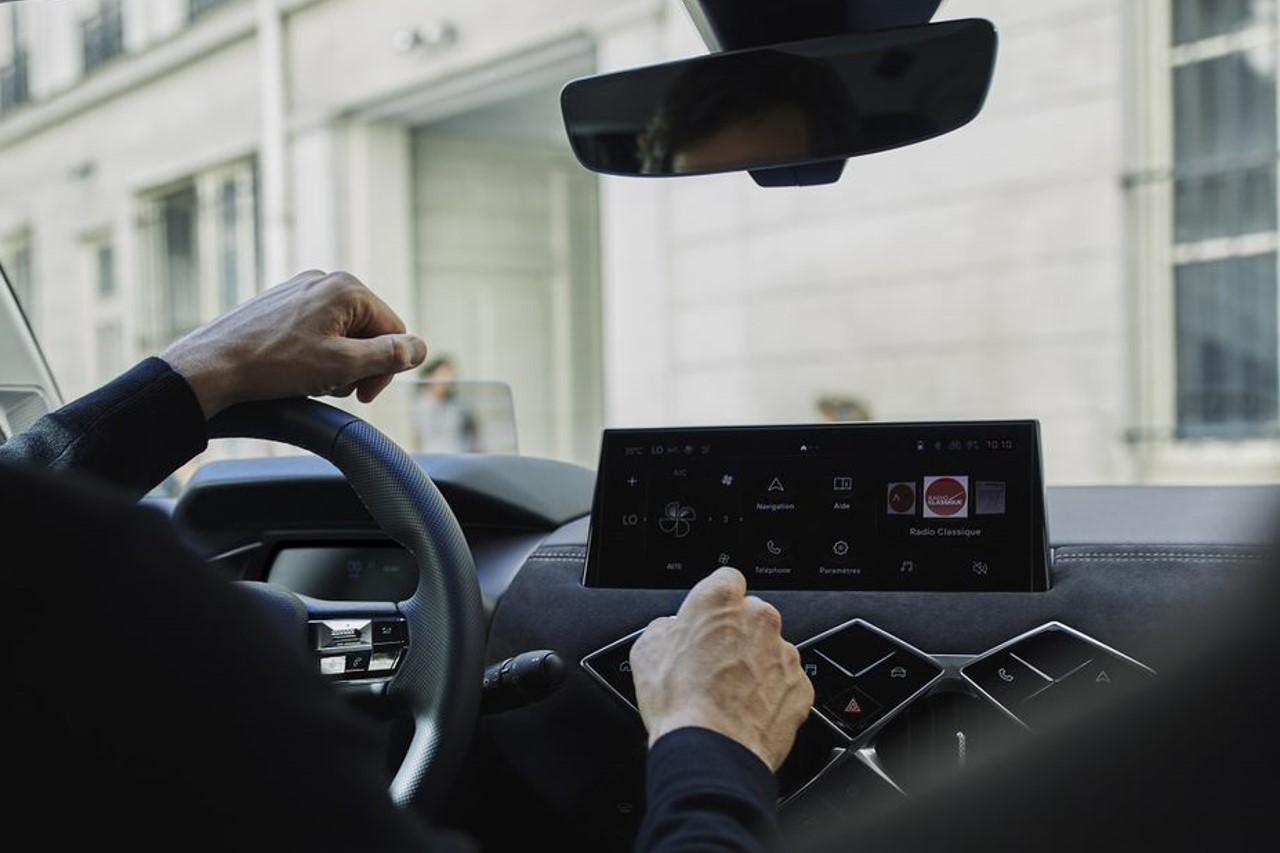 Photo 3 - DS 3 écran - DS3 (2023). Prix, gamme et équipements du petit ...