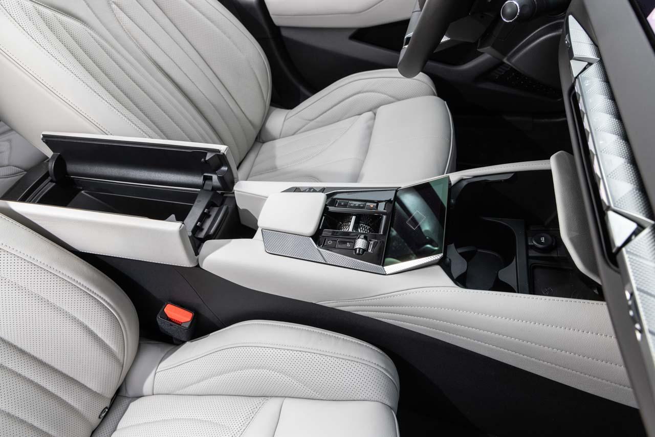 Photo 23 - Rangement DS4 2021 - Essai comparatif : la DS4 Puretech 180 ...