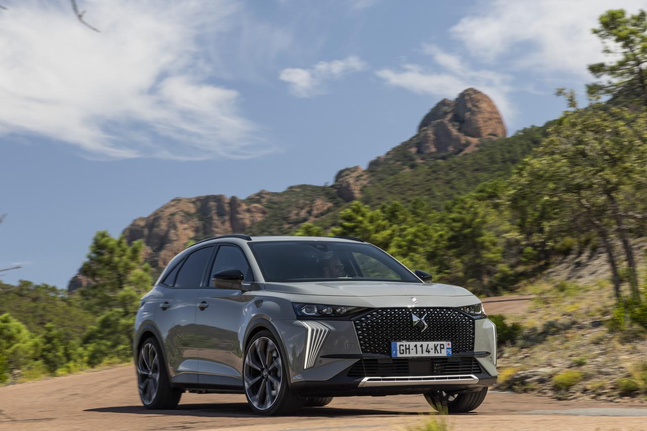 Essai DS 7 E-Tense 360 : le SUV français frappe fort