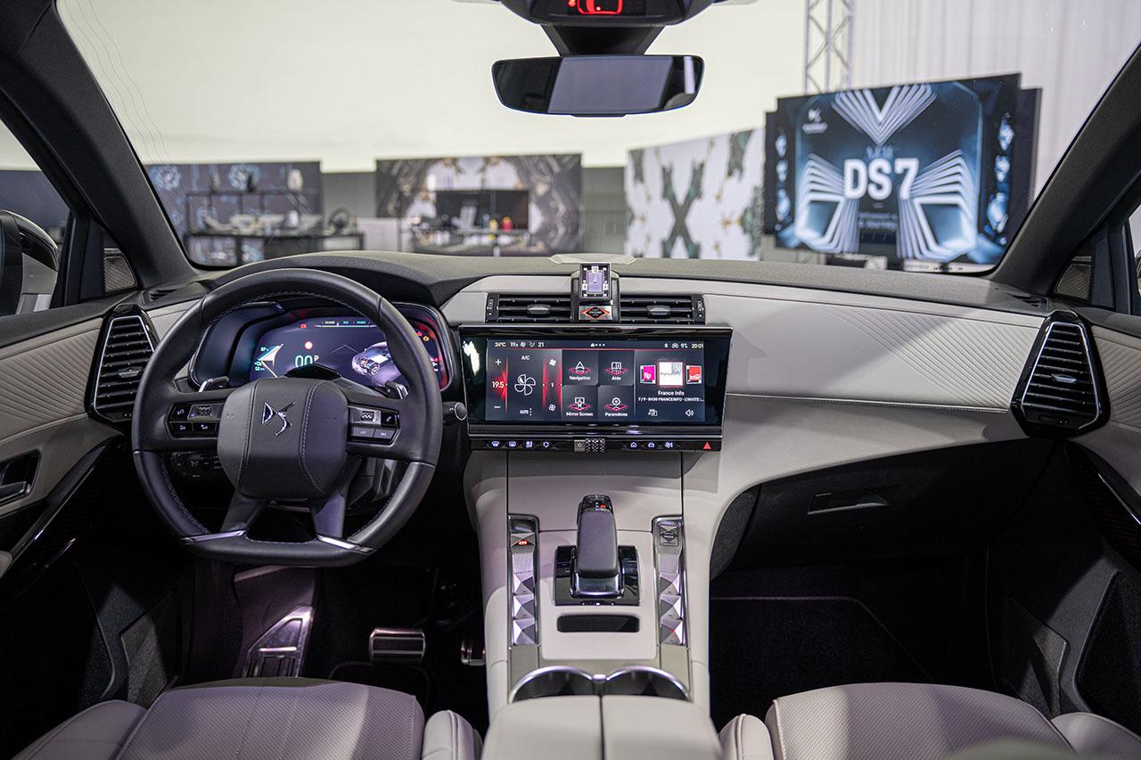 Photo - DS7 restylé (septembre 2022) habitacle - Nouvelles DS. Le ...