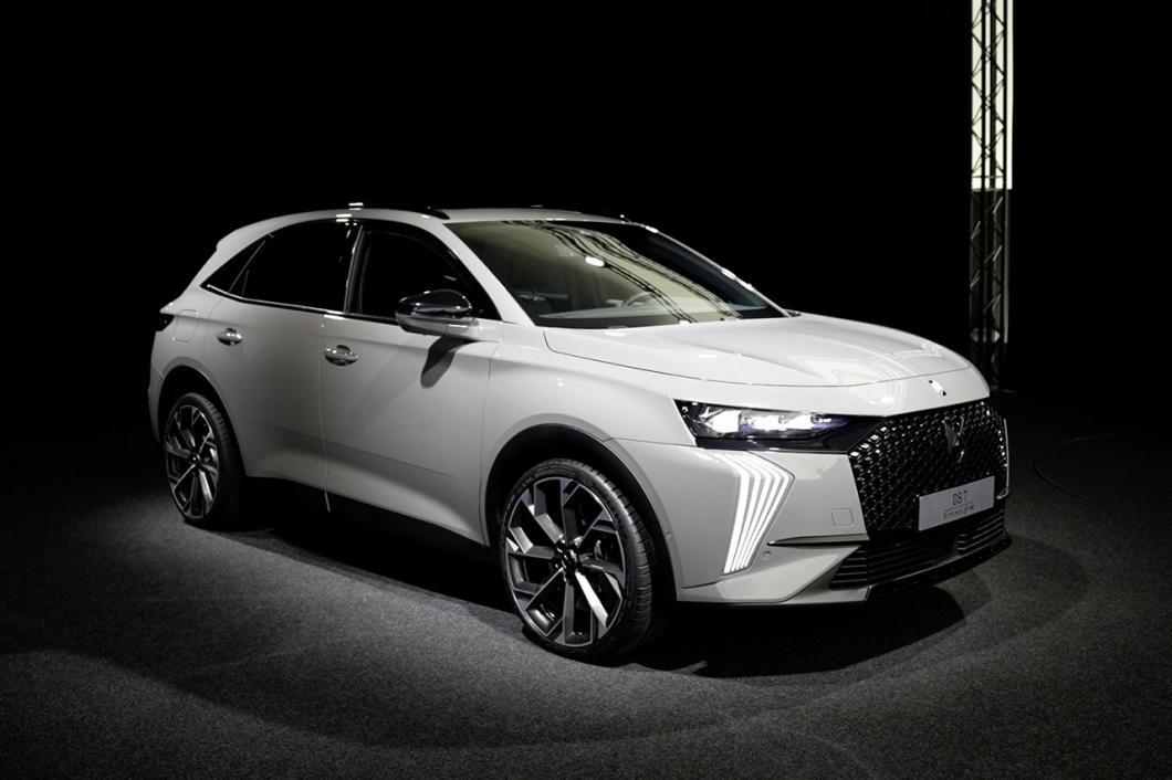 Diaporama et photos - DS 7. La version E-Tense 360 hybride à partir de ...