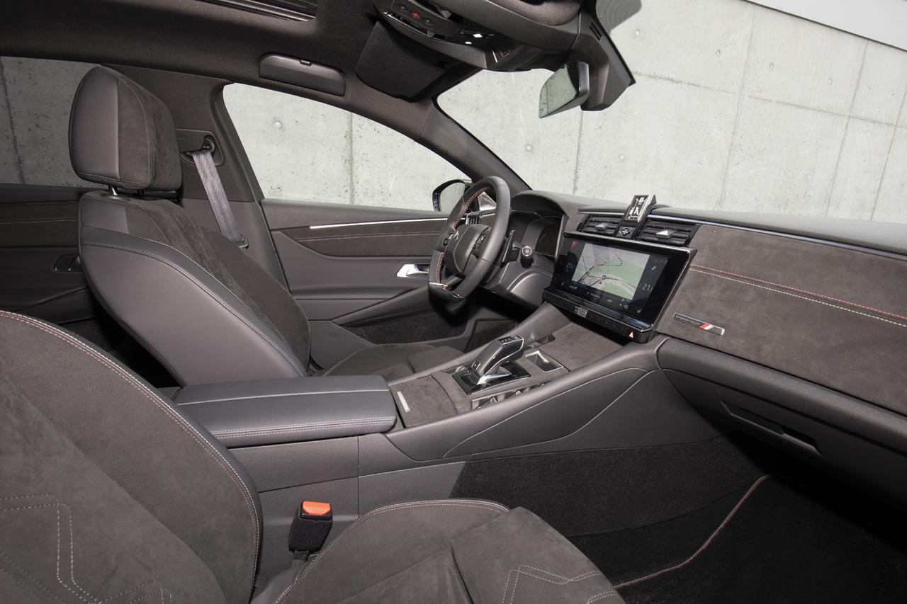 Photo 36 - DS9 Performance Line midnight blue - La DS9 face à la ...