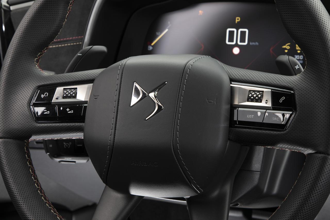 Photo 38 - DS9 Performance Line midnight blue - La DS9 face à la ...