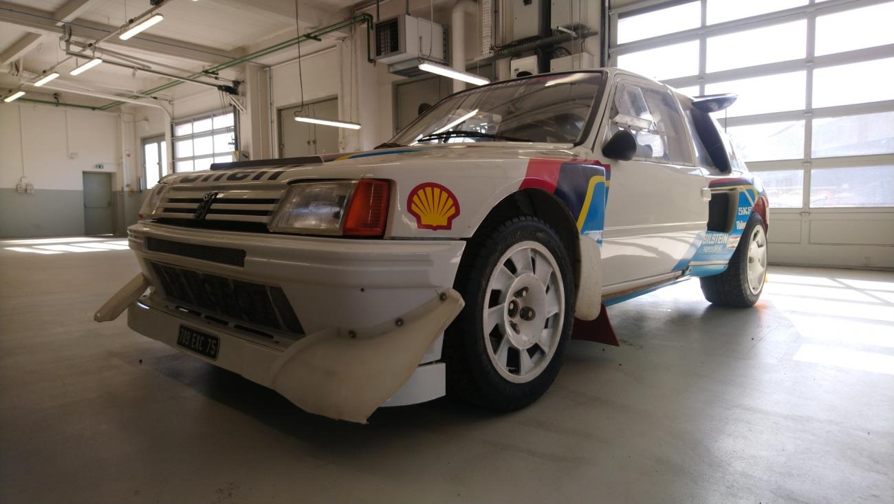 Peugeot 205 Turbo 16 EVO 2 : c'est du brutal
