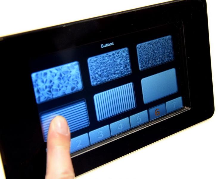 Bosch présente un écran tactile avec "des boutons" au CES 2016