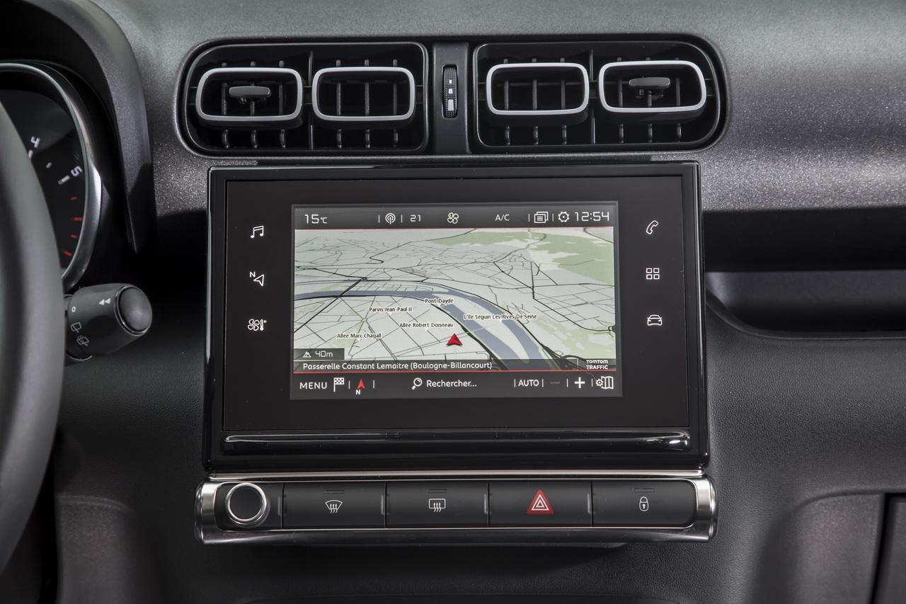 Photo 32 - Essai comparatif : le Citroën C3 Aircross défie le Renault ...