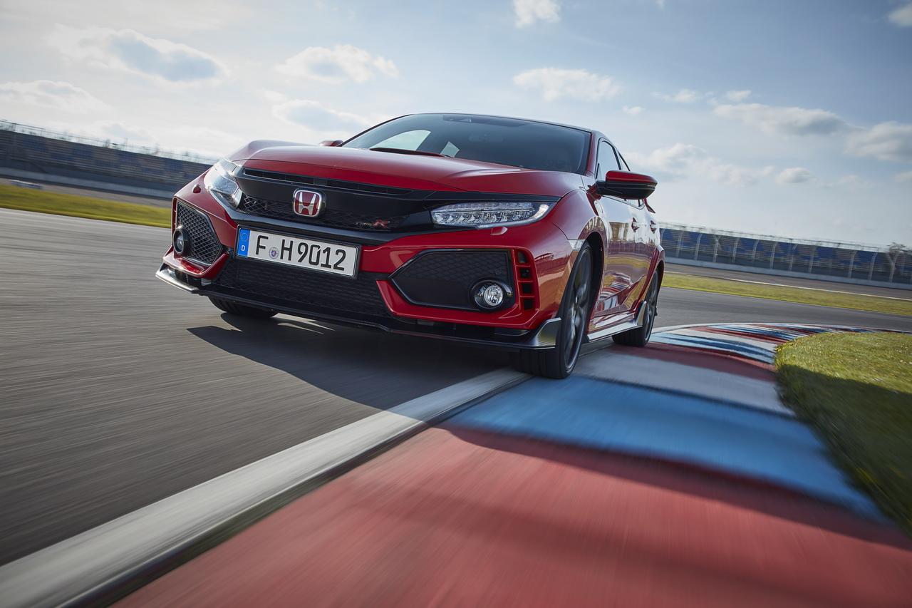 Photo 12 - Honda Civic Type R rouge circuit 2019 - Les gagnants du ...