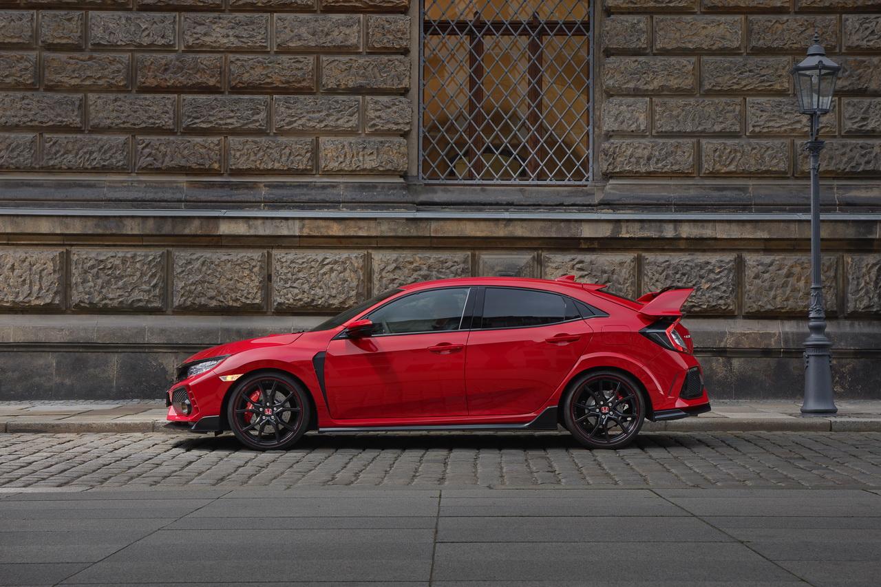 Photo 17 - Honda Civic Type R 2017 rouge essai vue de profil - Essai ...