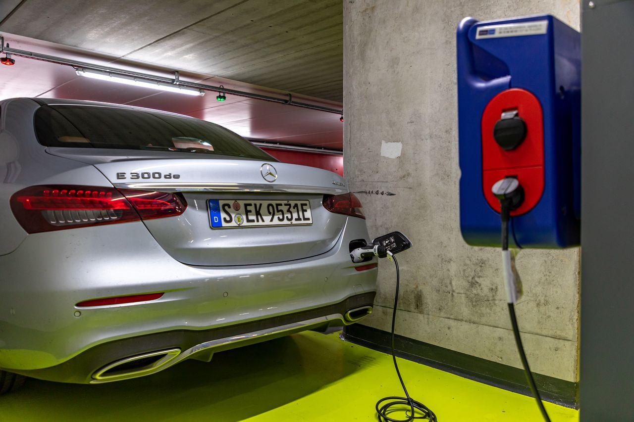 Photo 55 - Wallbox Mercedes Classe E restylée (2020) - Mercedes Classe ...