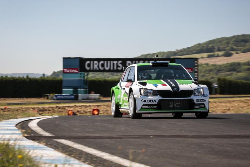 Photo 3 - Skoda Fabia R5 circuit asphalte Issoire - Essai Skoda Fabia ...