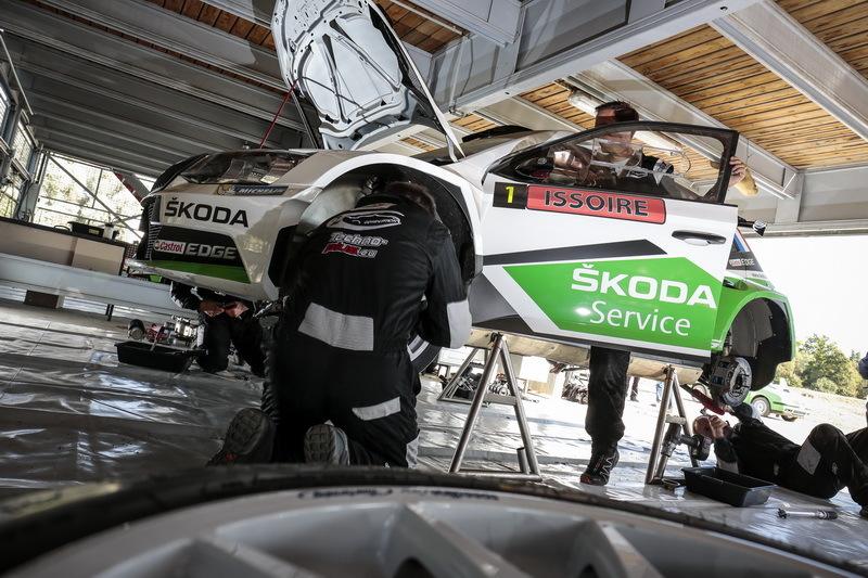 Photo 20 - Skoda Fabia R5 circuit terre Issoire Team 2C Competition ...