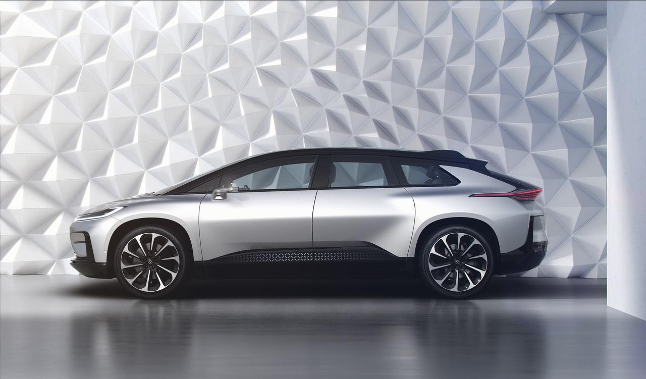 Diaporama et photos - CES 2017. Faraday Future dévoile un SUV électrique de 1 000 ch ! | L'Argus