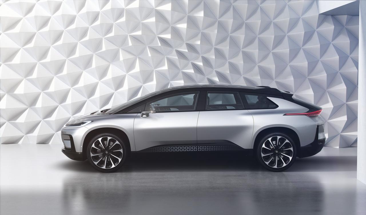 Diaporama et photos - CES 2017. Faraday Future dévoile un SUV électrique de 1 000 ch ! | L'Argus