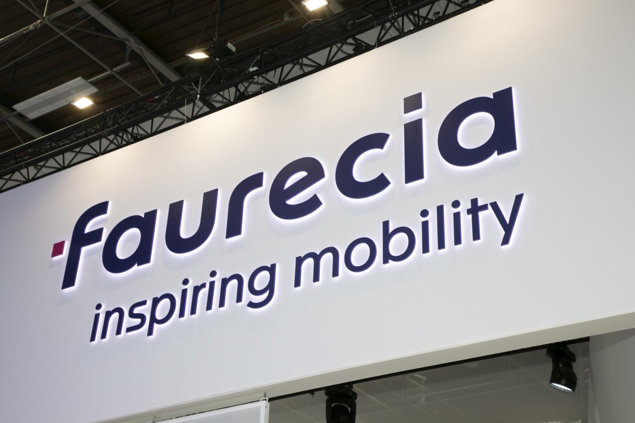 Diaporama et photos - Cockpit du futur : Faurecia et Hella, ensemble ...