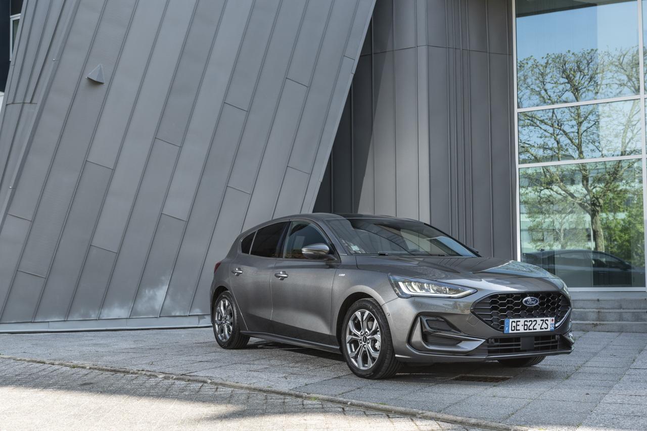 Photo 1 - ford focus st line 2022 - Ford progresse plus vite que prévu ...