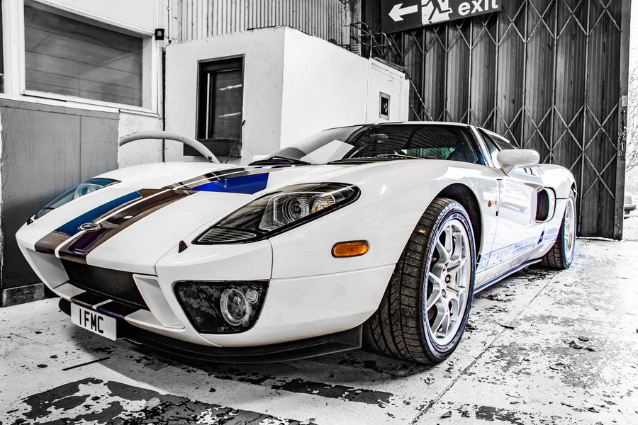 Photo 8 - 3/4 avant Ford GT blanche Ford Heritage - Les sportives ...