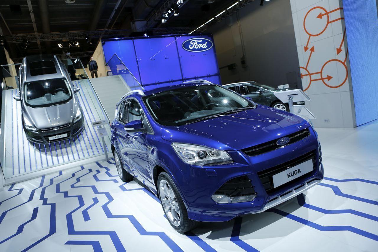 Photo 7 - Ford Kuga sur le stand du salon iaa 2015 de Francfort - Ford ...