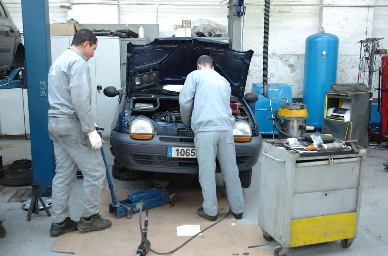 L'activité des petits garages devrait encore se tasser en 2015