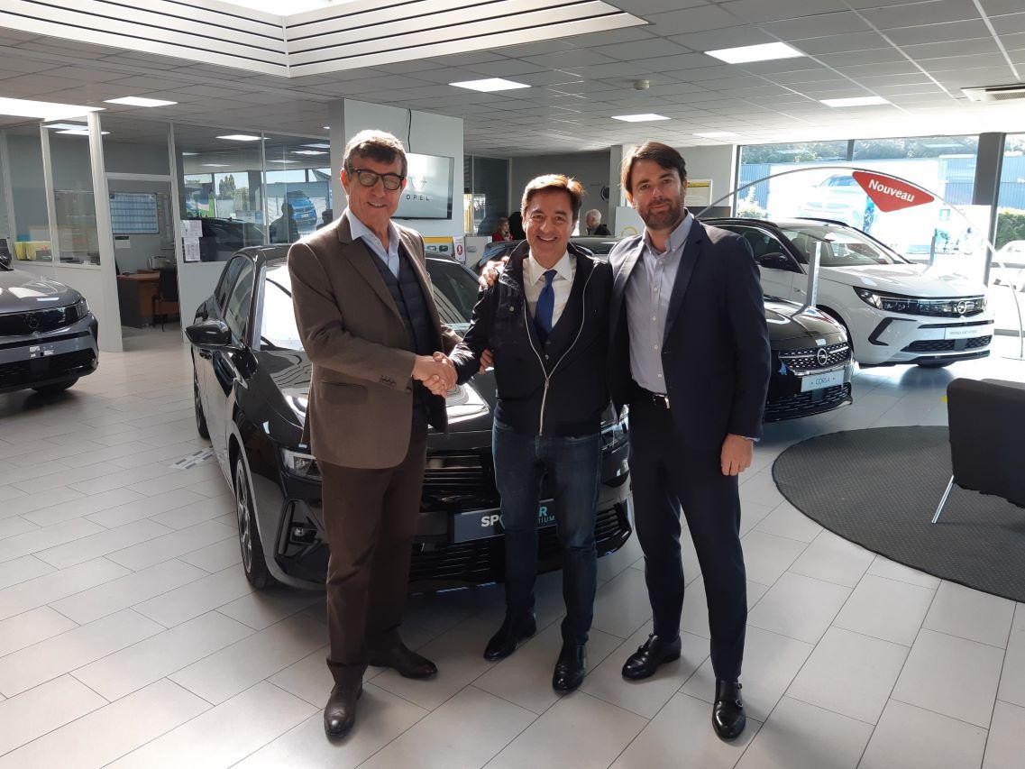Bernier reprend une concession Opel à Étampes
