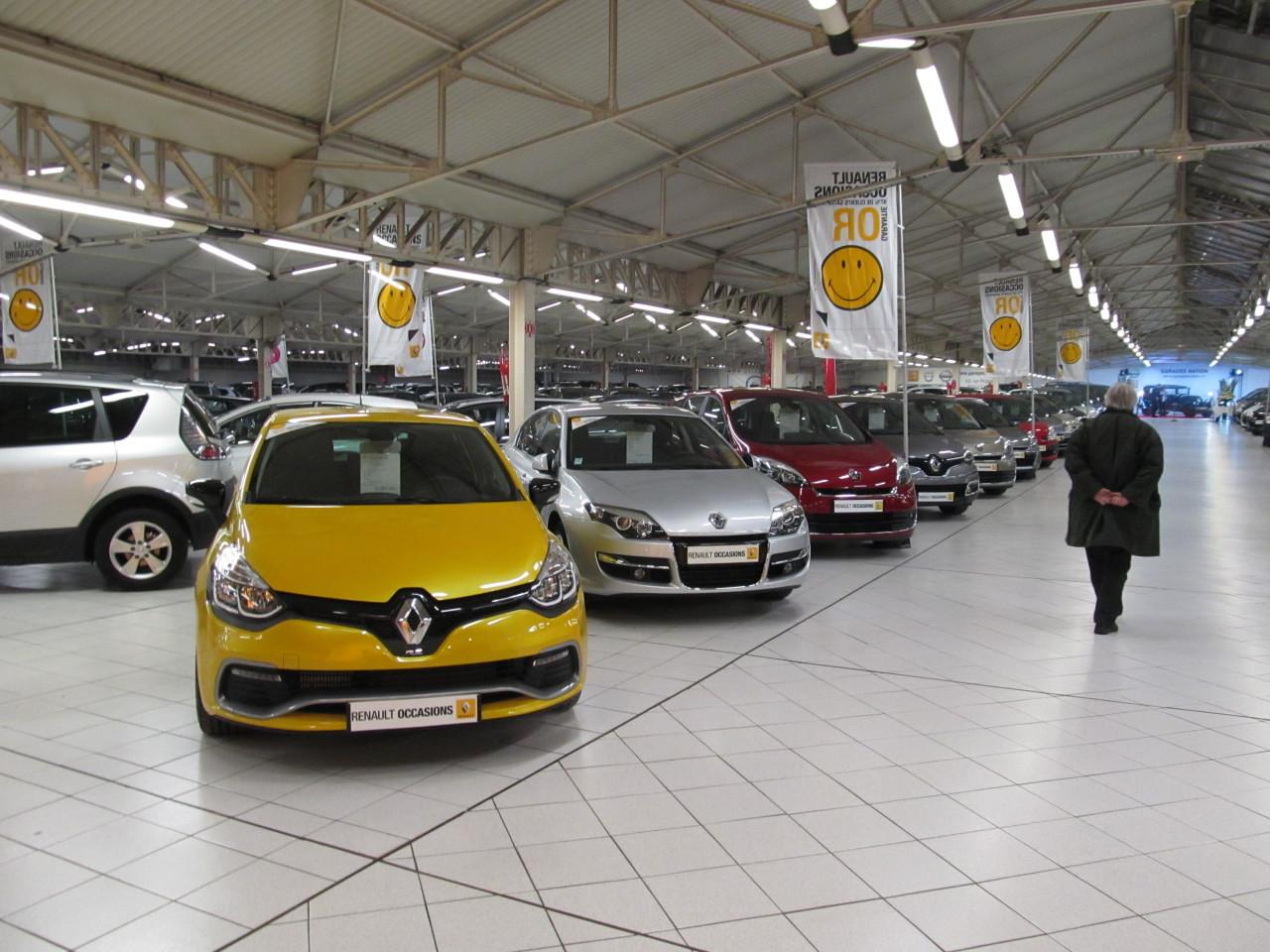 Photo 3 - Garages Nation fête son Renault Store